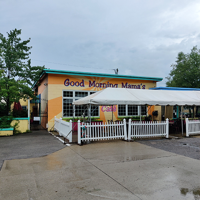 The sunshine-yellow exterior of Good Morning Mama's isn't just a building&mdash;it's a morning mood elevator with turquoise trim and a bluebird promising delicious things inside.