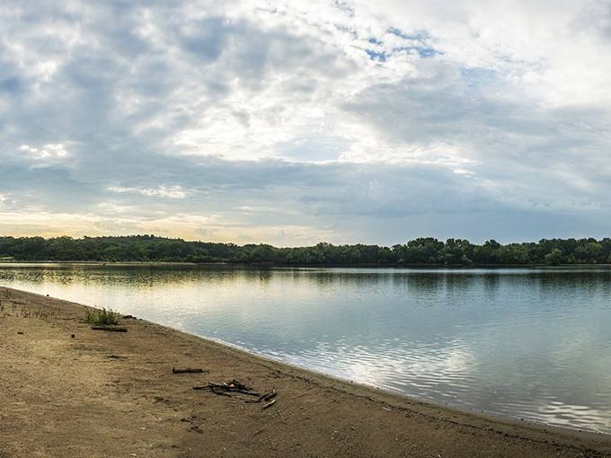 Where land meets water in perfect harmony. Tuttle Creek's shoreline offers that rare combination of tranquility and adventure waiting just steps apart.