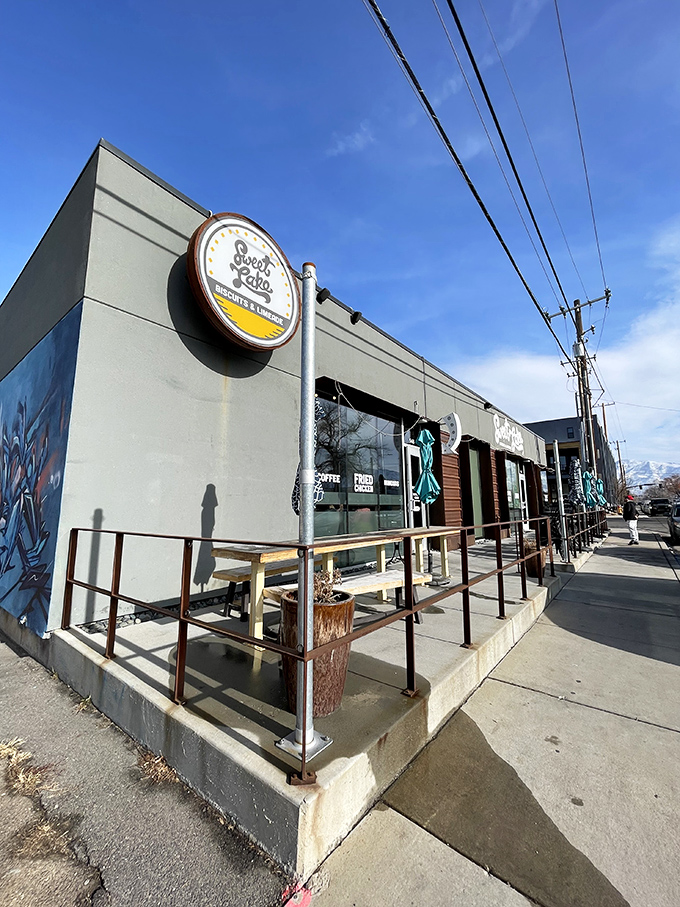 The unassuming gray exterior hides culinary treasures within, like finding a hidden jazz club that serves breakfast instead of bebop.