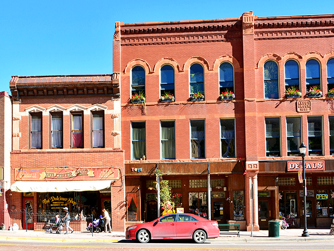 Manitou Springs' historic downtown looks like a movie set where the mountains decided to photobomb every postcard-perfect shot.