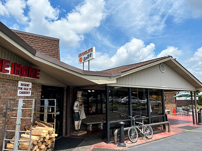 The unassuming exterior of Moonlite Bar-B-Q Inn hides a Kentucky treasure that's been perfecting smoky delights since 1963. Barbecue paradise awaits!