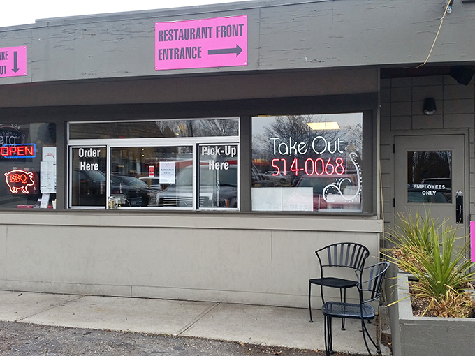 The unassuming exterior hides culinary treasures within. Like finding a diamond in your backyard, this Eagle hotspot proves appearances can be deliciously deceiving.