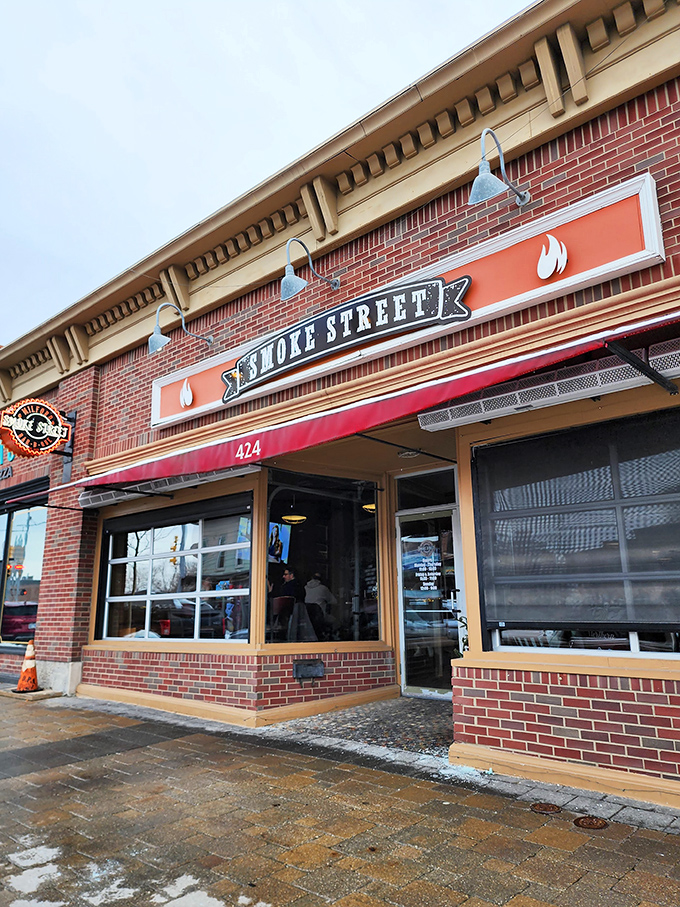 Smoke Street's brick fa&ccedil;ade in downtown Milford beckons with understated confidence&mdash;the kind of place that lets its aromatic reputation do the talking.