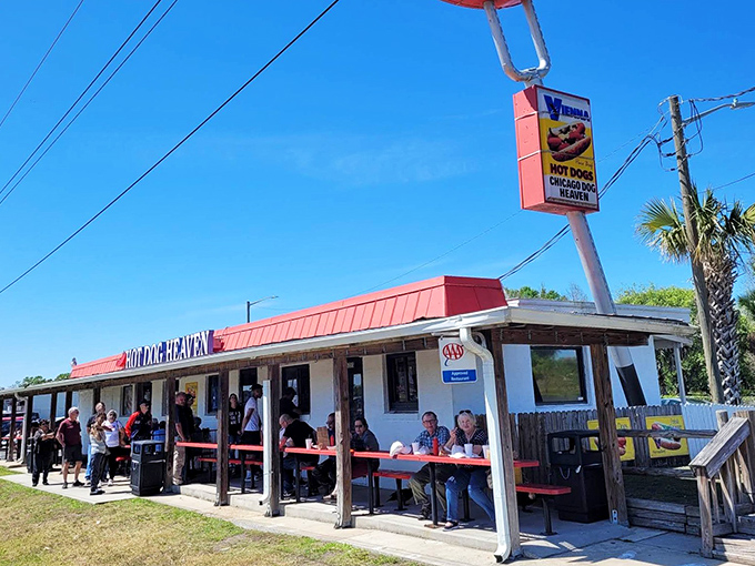 The iconic red roof and giant hot dog sign beckon like a beacon of hope for the hungry traveler. Chicago in Florida never looked so appetizing.