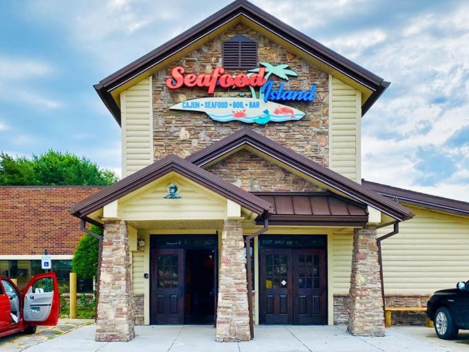 The unassuming exterior of Seafood Island stands like a coastal mirage in suburban Shawnee, promising oceanic treasures in the most landlocked of settings.