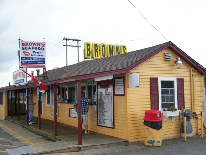 That iconic yellow building with its no-nonsense sign says everything you need to know: seafood doesn't need fancy packaging when it's this fresh.