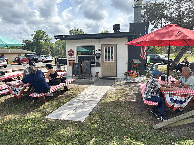 The little white shack with red-checkered tables might not look like much, but this BBQ oasis has turned Oviedo into a pilgrimage site for meat lovers.