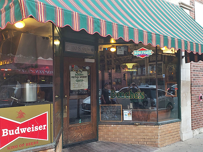 The classic green-striped awning of Booches has been welcoming hungry Columbians since 1884, promising simple pleasures that never go out of style. 