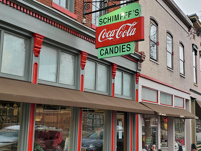 That iconic green and red sign has been stopping sweet-toothed travelers in their tracks for generations. Resistance is futile.