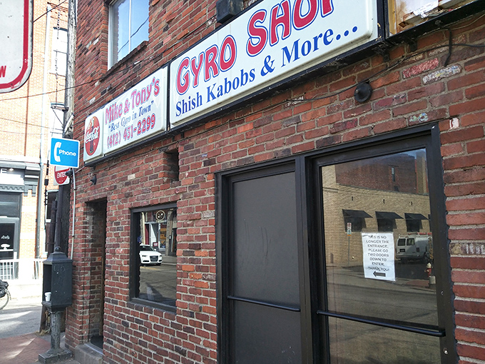 The unassuming brick exterior of Mike & Tony's Gyros proves once again that culinary treasures often hide behind the simplest facades.