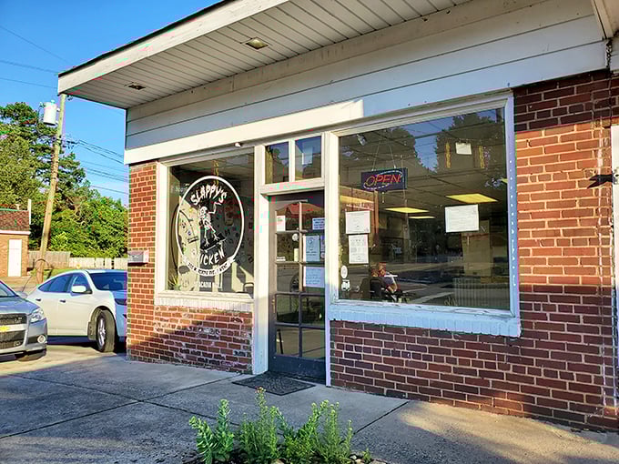 The unassuming exterior of Slappy's Chicken might fool you, but culinary miracles happen behind that modest brick fa&ccedil;ade. 