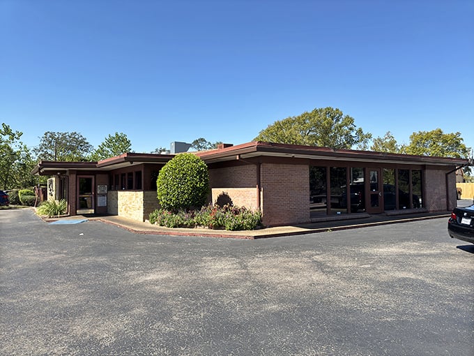 The unassuming exterior of Barbecue Inn hides culinary treasures within&mdash;like finding a Picasso at a yard sale.