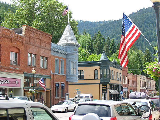 Wallace's historic downtown looks like a film set waiting for action&mdash;brick buildings standing proudly against a backdrop of evergreen-covered mountains.