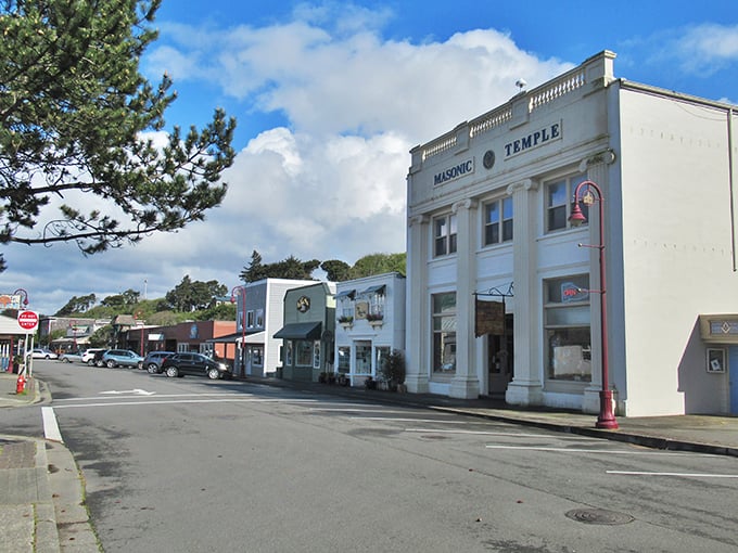Bandon's waterfront boardwalk offers the perfect spot to contemplate life's big questions&mdash;like why seagulls always eye your food with such judgment. 