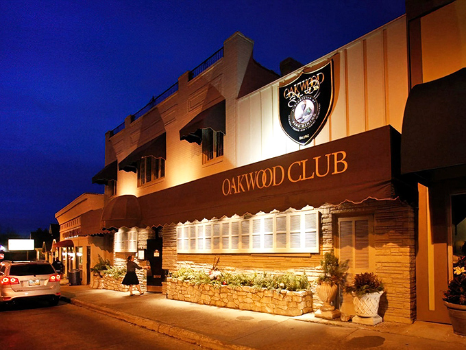 The classic fa&ccedil;ade of the Oakwood Club stands proudly in Dayton, like that friend who never changes but you wouldn't want them to anyway.
