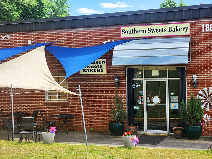 The unassuming brick exterior of Southern Sweets Bakery proves once again that the best treasures in life don't need flashy neon signs to announce their greatness.