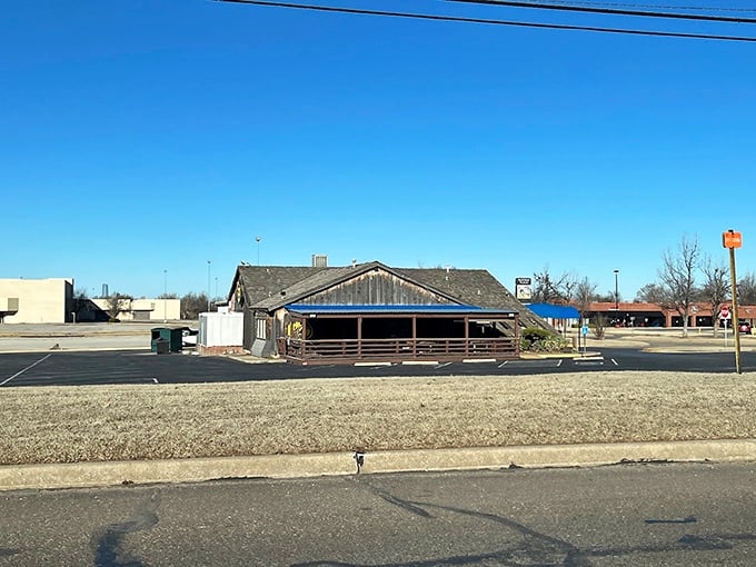 The weathered wooden exterior of Pelican's isn't putting on airs&mdash;it's saving all the drama for what's on your plate.