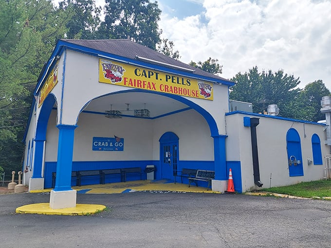 The unassuming exterior of Captain Pell's might not scream "seafood paradise," but like a good poker player, it's keeping its best cards hidden inside.