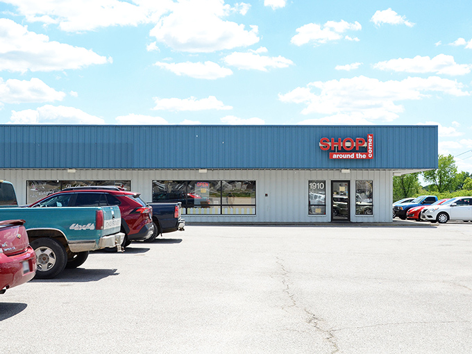 The unassuming blue-trimmed exterior might fool you, but this secondhand wonderland is Missouri's answer to Ali Baba's cave of treasures.