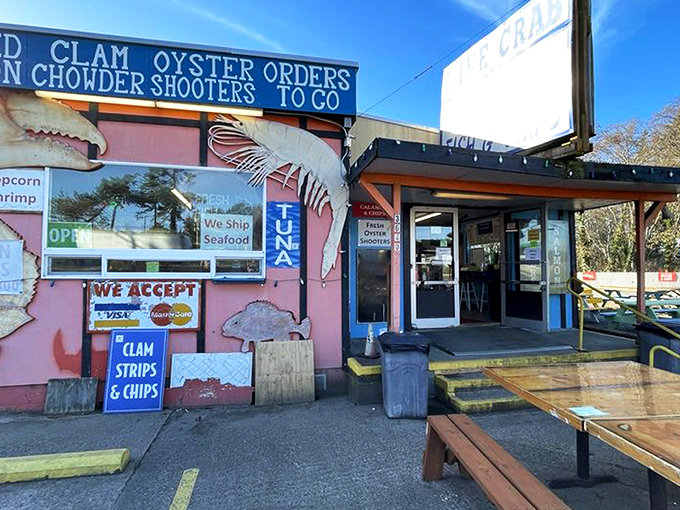 The iconic blue exterior of South Beach Fish Market calls to seafood lovers like a lighthouse to ships. Fish art that means business! 