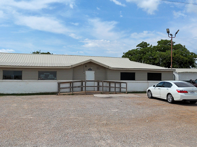 The unassuming exterior of Bill's Fish House proves once again that culinary treasures often hide in plain sight. Oklahoma's seafood sanctuary awaits.