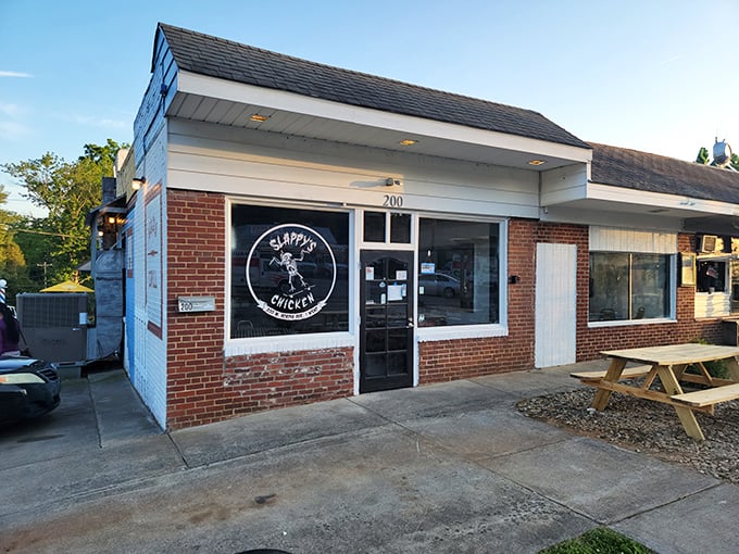 The unassuming exterior of Slappy's Chicken might fool you, but culinary miracles happen behind that modest brick fa&ccedil;ade. 