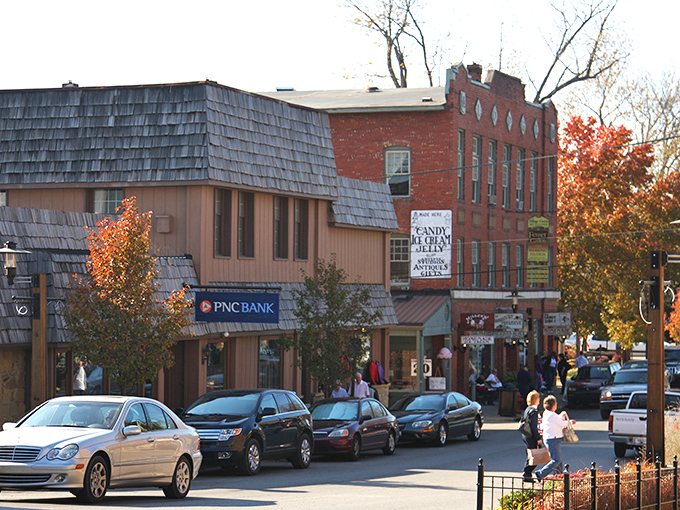 Downtown Nashville greets visitors with its classic small-town charm, where traffic lights seem optional and conversations with strangers are inevitable.