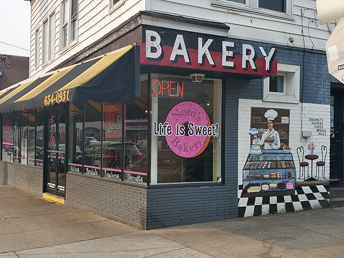 1. the handmade donuts at this kentucky bakeshop are so good, you&rsquo;ll drive miles for a bite