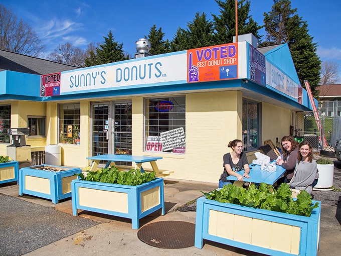 The sunshine-yellow sign says it all – voted #1 in SC. Like finding a pot of gold at the end of a carb-loving rainbow.