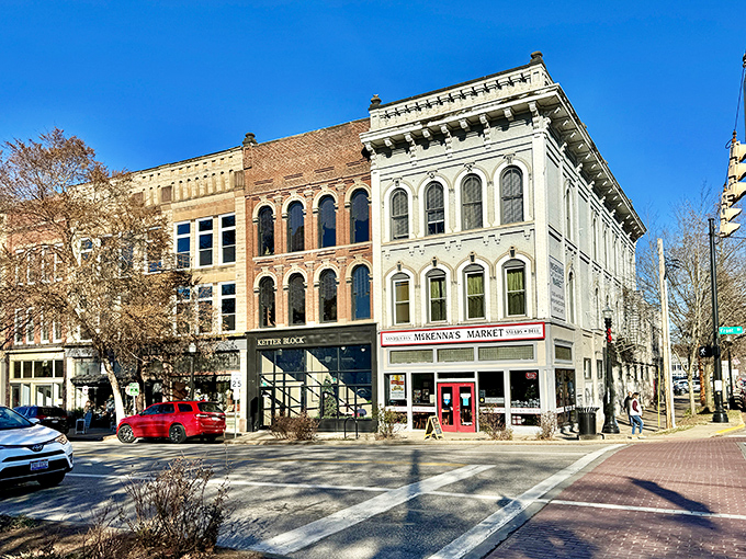
Marietta's downtown looks like a box of crayons decided to start a real estate empire. These Victorian facades tell stories that Netflix wishes it could stream.