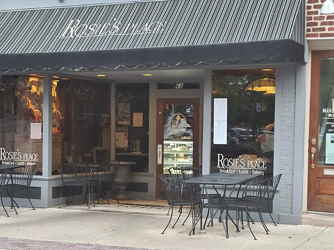 The unassuming storefront of Rosie's Place beckons like a breakfast beacon on Noblesville's historic square. Those outdoor tables have witnessed countless coffee refills and life-changing pastry moments.