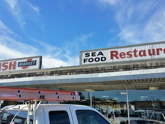 The unassuming exterior of White River Fish Market proves once again that the best seafood often hides behind the simplest facades.