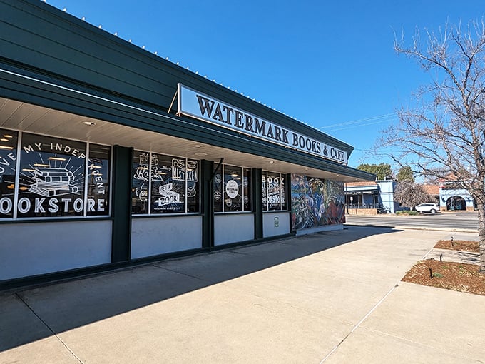 The turquoise facade is the literary equivalent of a lighthouse&mdash;beckoning bibliophiles from miles around.