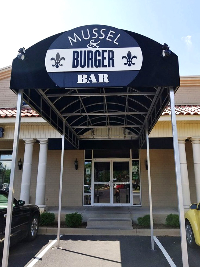 The unassuming exterior of Mussel & Burger Bar beckons like a siren song to burger lovers across Kentucky. Those columns aren't just holding up the roof&mdash;they're supporting culinary dreams.