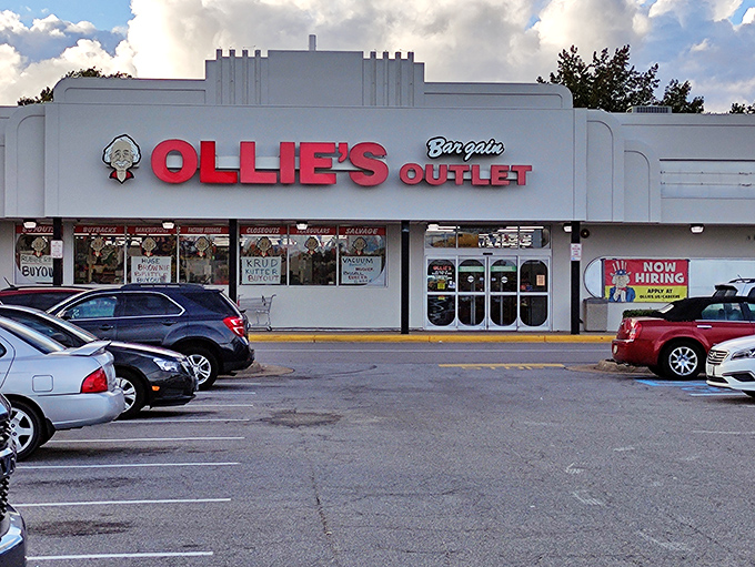 The unmistakable white-and-red fa&ccedil;ade of Ollie's in Virginia Beach beckons like a siren song to bargain hunters across Hampton Roads.