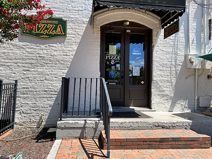 The unassuming white brick facade of Matt's Smalltown Pizza proves once again that the best culinary treasures often hide in plain sight.