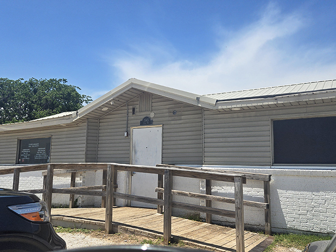 The unassuming exterior of Bill's Fish House proves once again that culinary treasures often hide in plain sight. Oklahoma's seafood sanctuary awaits.