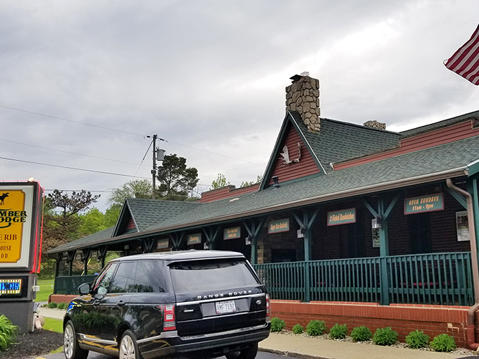The unassuming exterior of Timber Lodge hides culinary treasures within, like finding a diamond mine disguised as a garden shed.