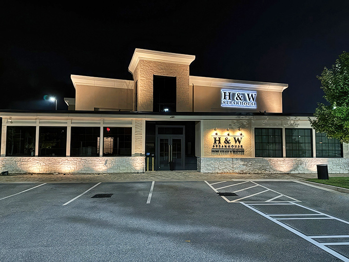 The unassuming exterior of H&W Steakhouse proves once again that the best culinary treasures often hide in plain sight.