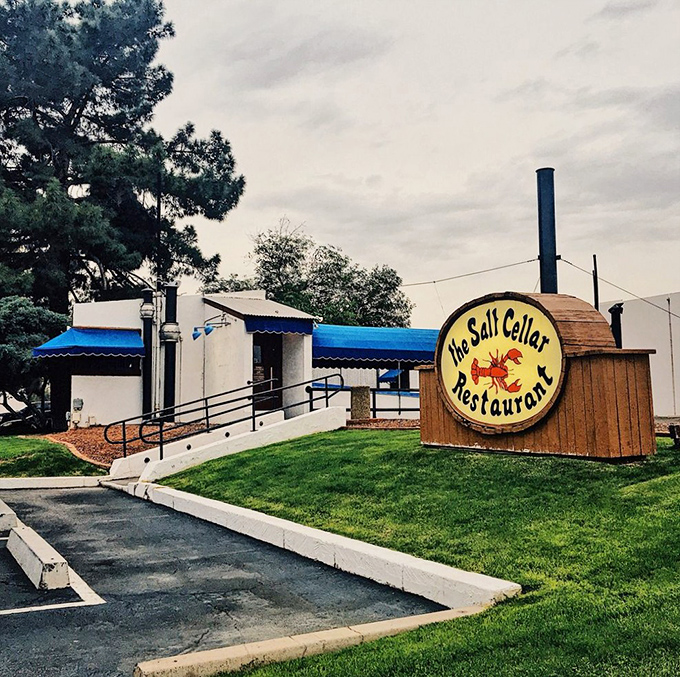 The iconic lobster sign welcomes you like an old friend, promising oceanic treasures in the most unexpected of places&mdash;the Arizona desert.