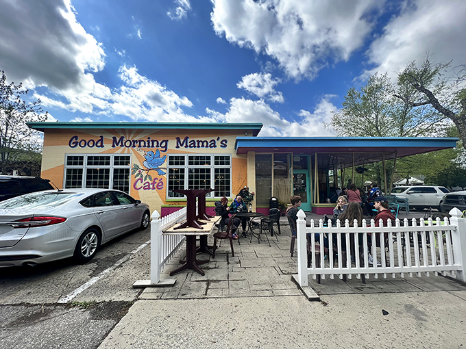 The sunshine-yellow exterior of Good Morning Mama's isn't just a building&mdash;it's a morning mood elevator with turquoise trim and a bluebird promising delicious things inside.