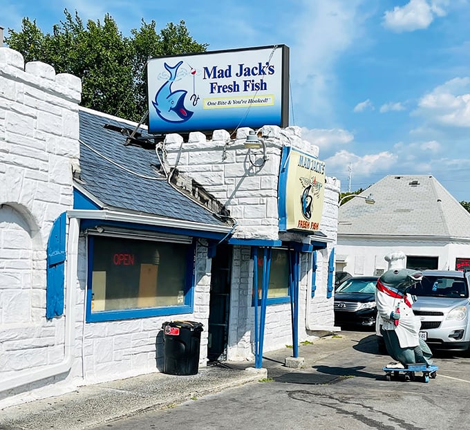 The white castle of seafood has arrived in Kansas! Mad Jack's distinctive blue-trimmed building stands like a fish out of water&mdash;in the most delicious way possible.