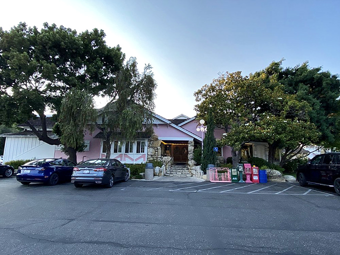 1. the wonderfully wacky restaurant in california you&rsquo;ll want to visit over and over again