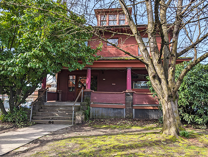 1. the wonderfully wacky restaurant in oregon you&rsquo;ll want to visit over and over again