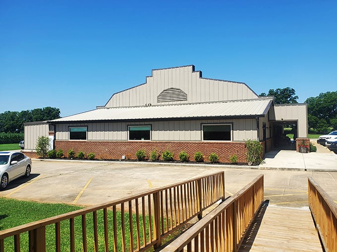 Simple yet sturdy, Yoder's exterior doesn't need flashy signs when the aromas wafting from inside do all the advertising necessary.