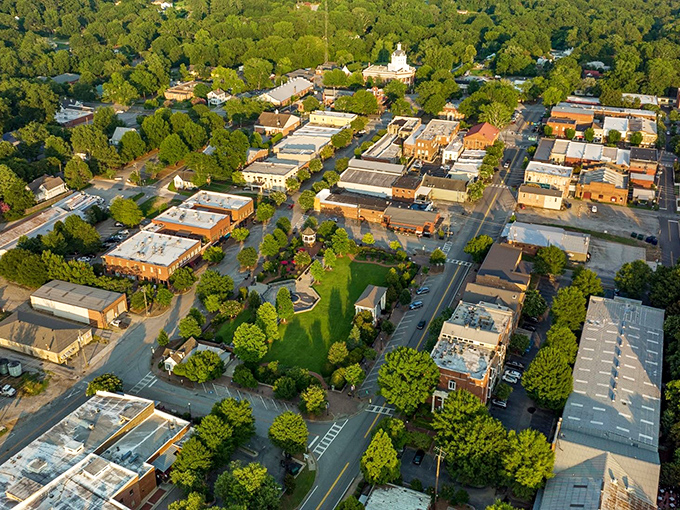 Madison's historic downtown looks like it was plucked from a movie set, with its vibrant red brick buildings standing proudly against Georgia's blue skies.