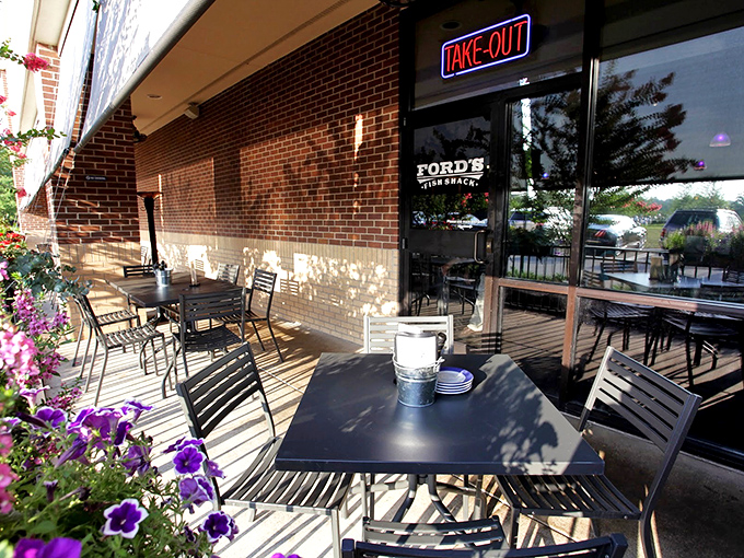 Ford's Fish Shack's brick exterior might not scream "seafood paradise," but inside those doors, Neptune himself would feel right at home.