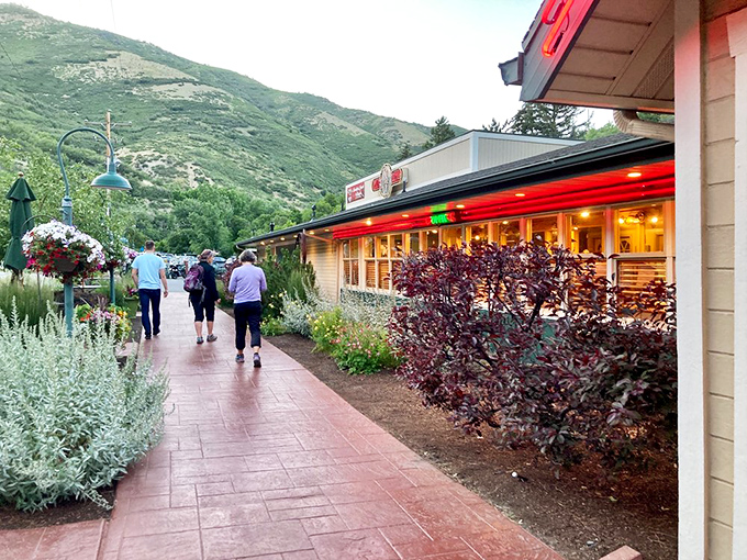 Ruth's Diner nestles into Emigration Canyon like it was carved from the landscape itself, a culinary oasis surrounded by Utah's rugged beauty.