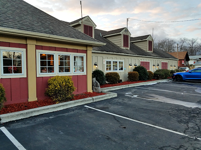 The lighthouse-inspired cupola of Smuggler's Cove stands as a beacon for seafood lovers in the heart of the Poconos. Maritime charm meets mountain hospitality.