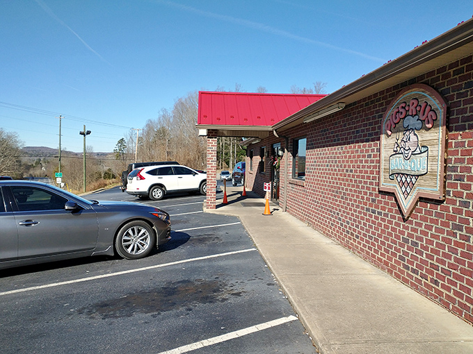 The unassuming brick exterior with its bright red roof is like that quiet kid in school who turns out to be a genius. Barbecue brilliance awaits inside.